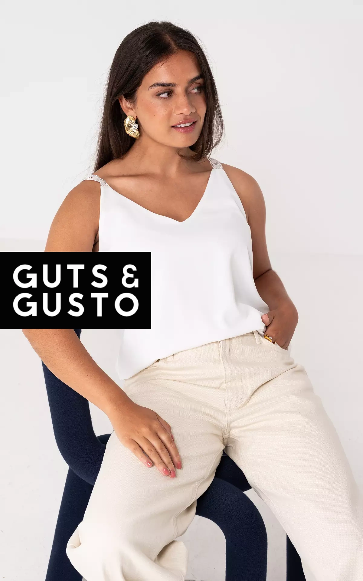 Basic top with laced details - White | Guts & Gusto